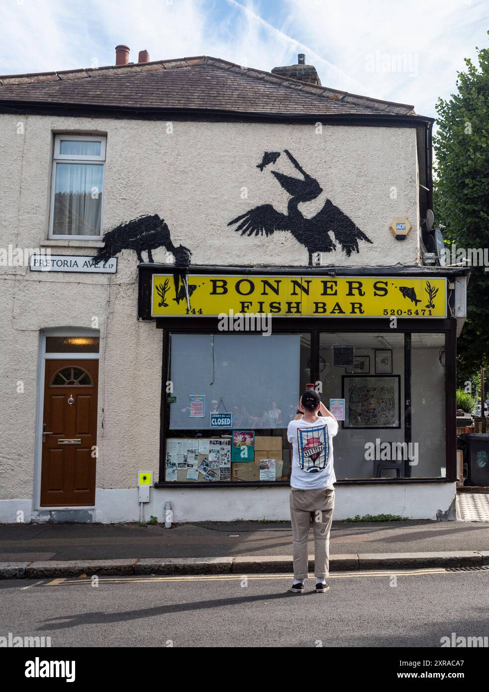 BANKSY © Jeff Moore - A new Banksy pelican artwork appears on ...