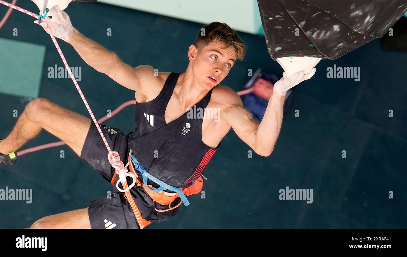 Toby Roberts of Great Britain competes in the men's boulder and lead ...