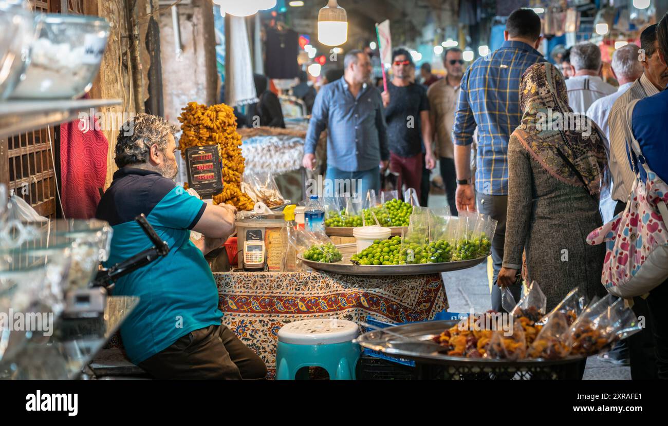 Isfahan, Iran - 30 April 2019: Iranian historic Isfahan grand bazaar ...