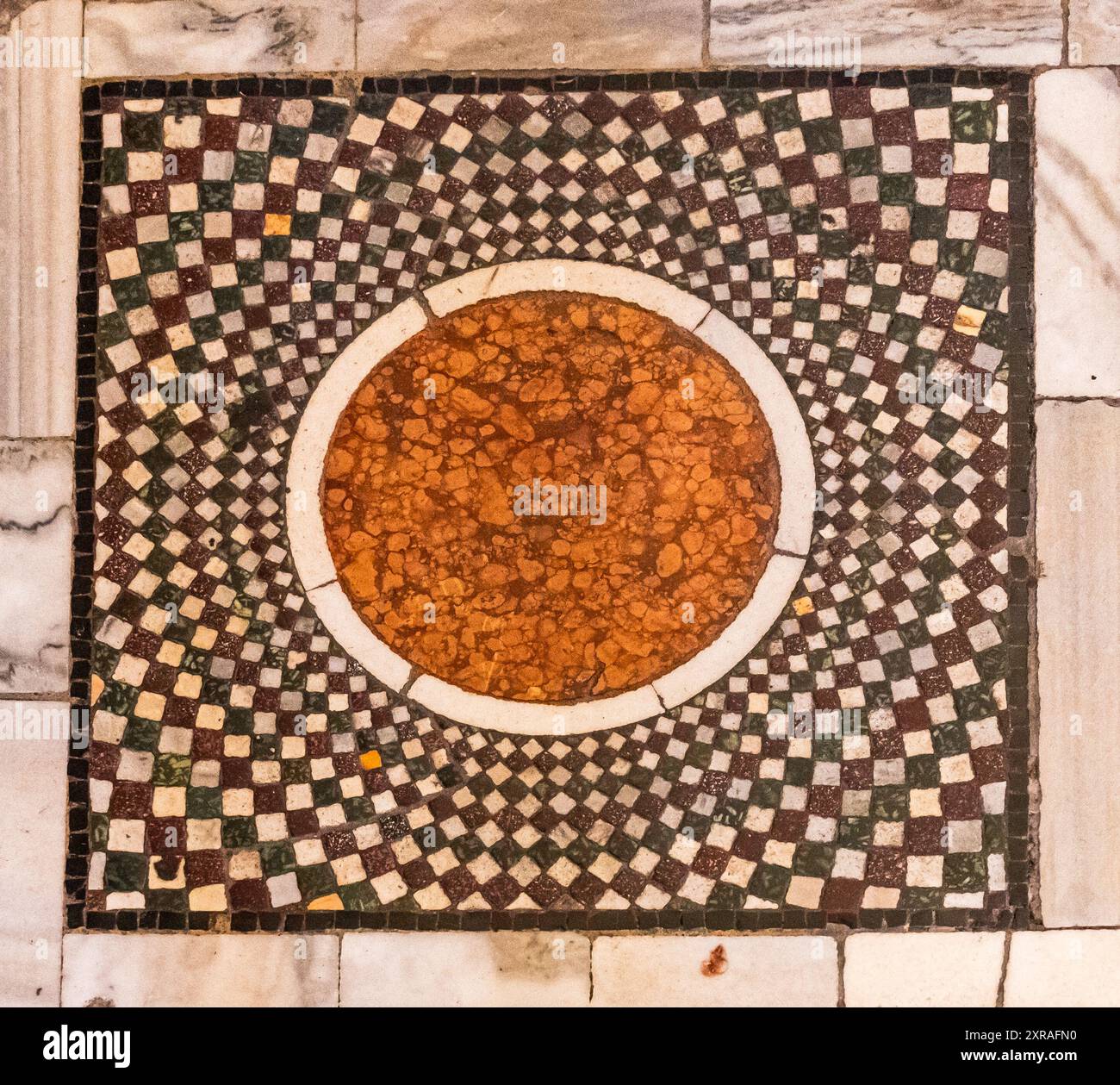 Geometric decorative pattern hi-res stock photography and images - Alamy