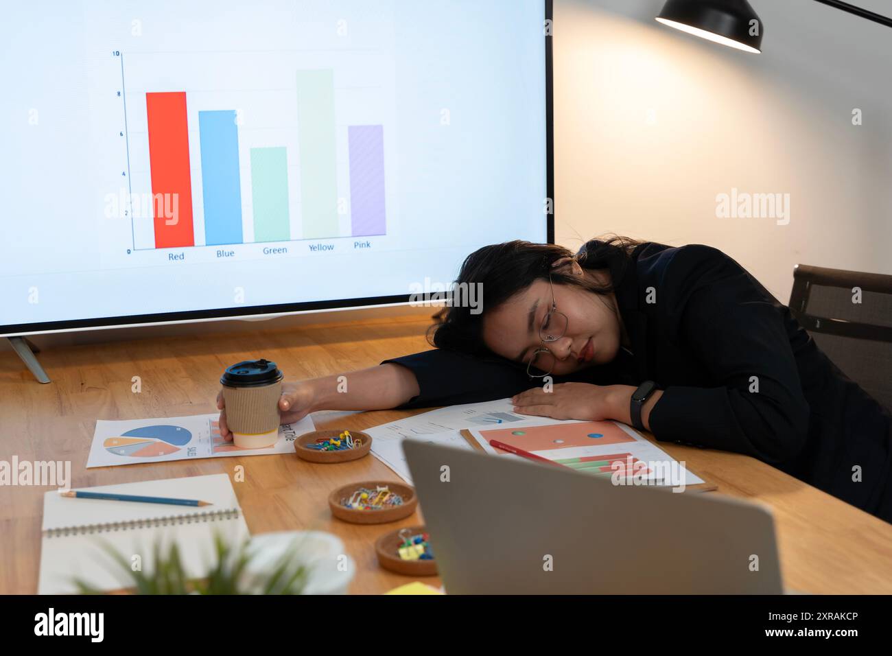 Office nap hi-res stock photography and images - Alamy