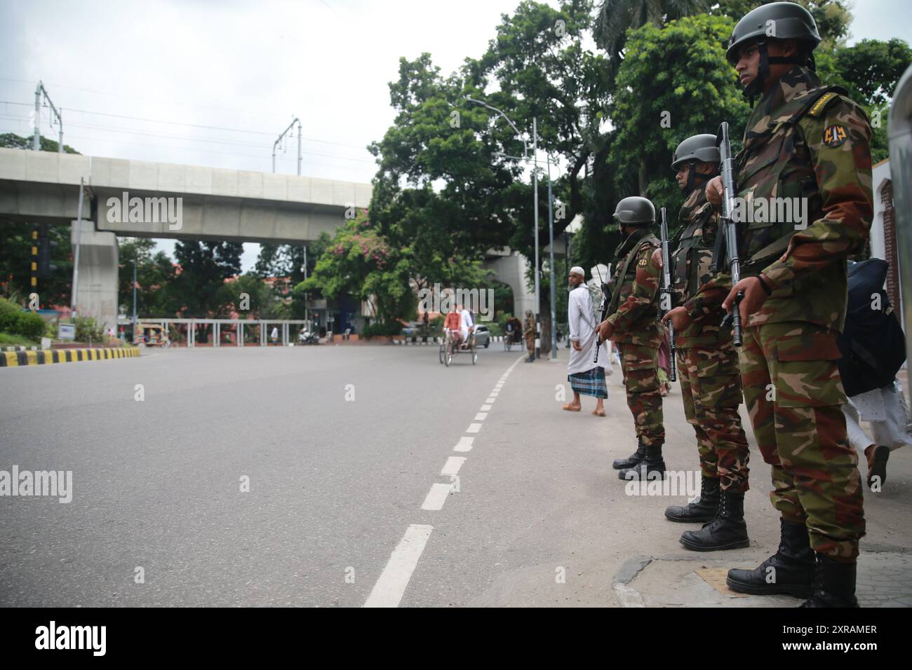Dhaka bus stand hi-res stock photography and images - Alamy
