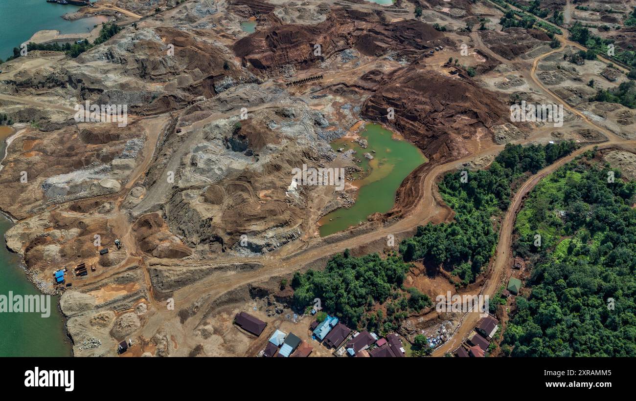 Nickel mining in Sulawesi, Indonesia Stock Photo - Alamy