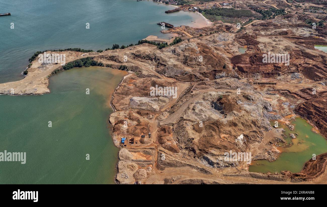 Pollution from nickel extraction hi-res stock photography and images ...