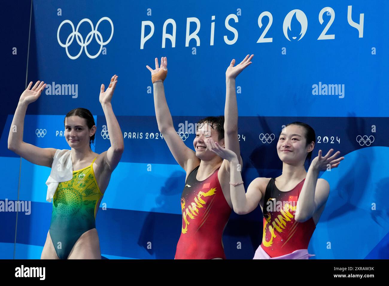 Gold medalist China's Chen Yiwen, center, China's Chang Yani, bronze ...