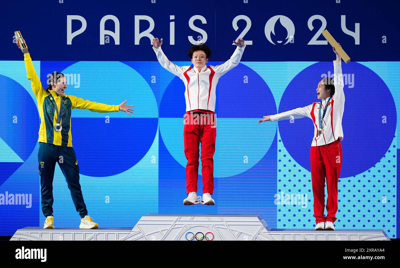 China's Chen Yiwen (gold), Australia's Maddison Keeney (silver) and ...