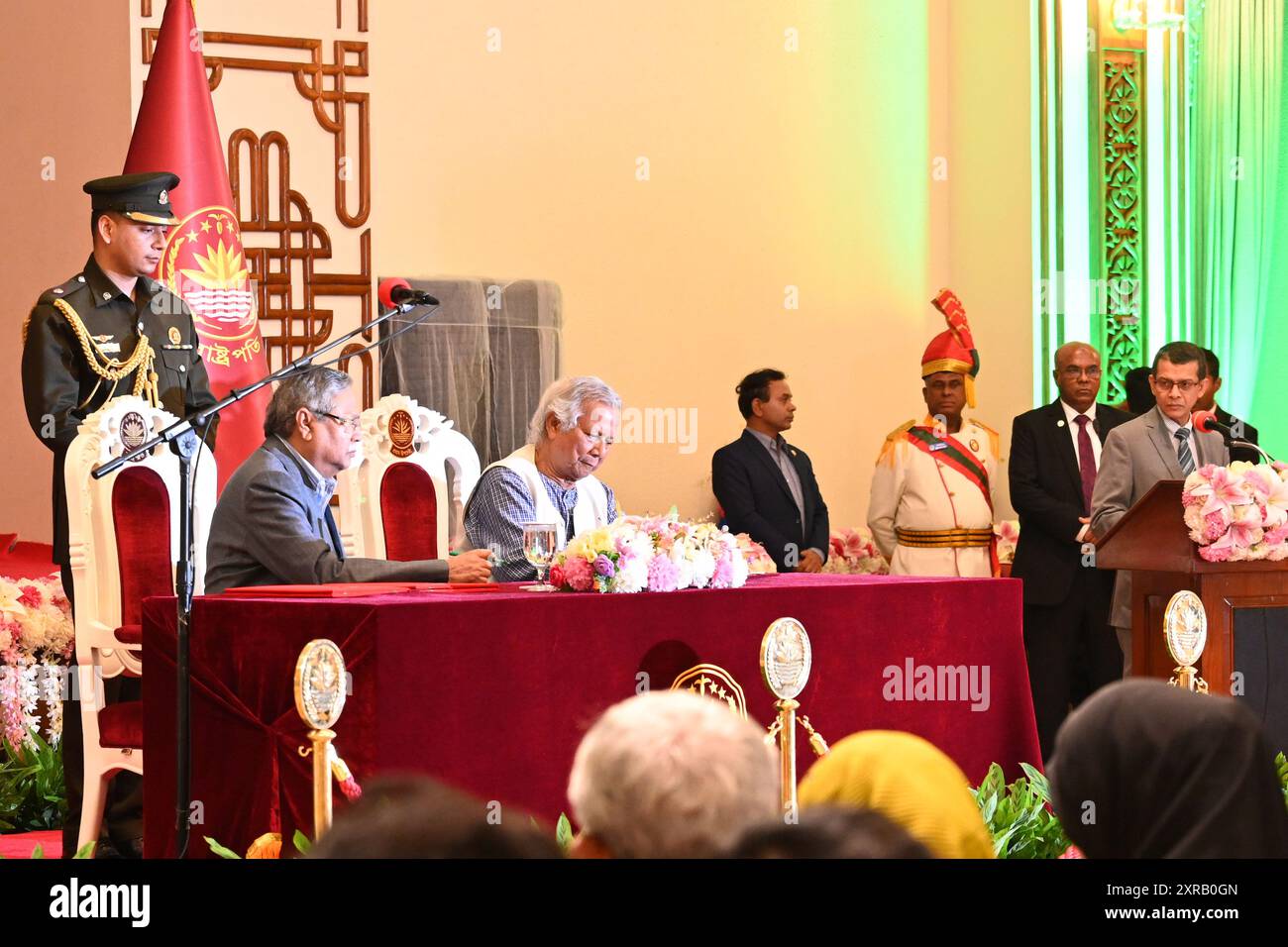 Nobel peace laureate Muhammad Yunus is taking the oath to lead ...