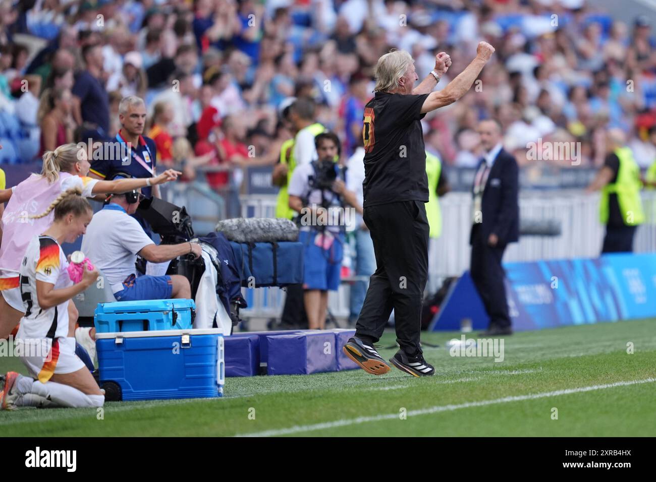 Paris 2024 olympics women hi-res stock photography and images - Alamy