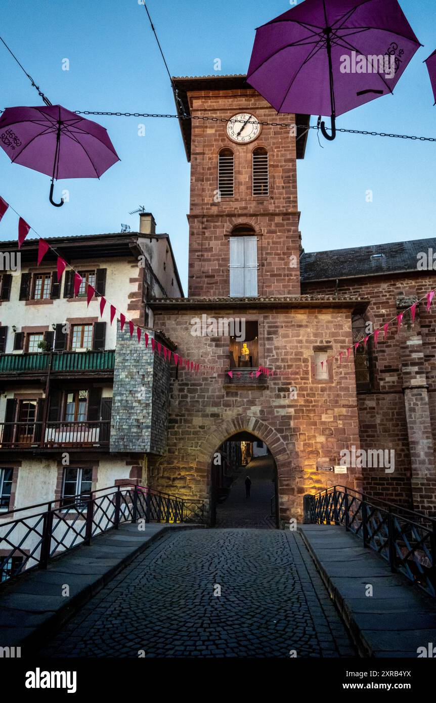 Streets of Saint Jean Pied de Port (Donibane Garazi), starting point ...