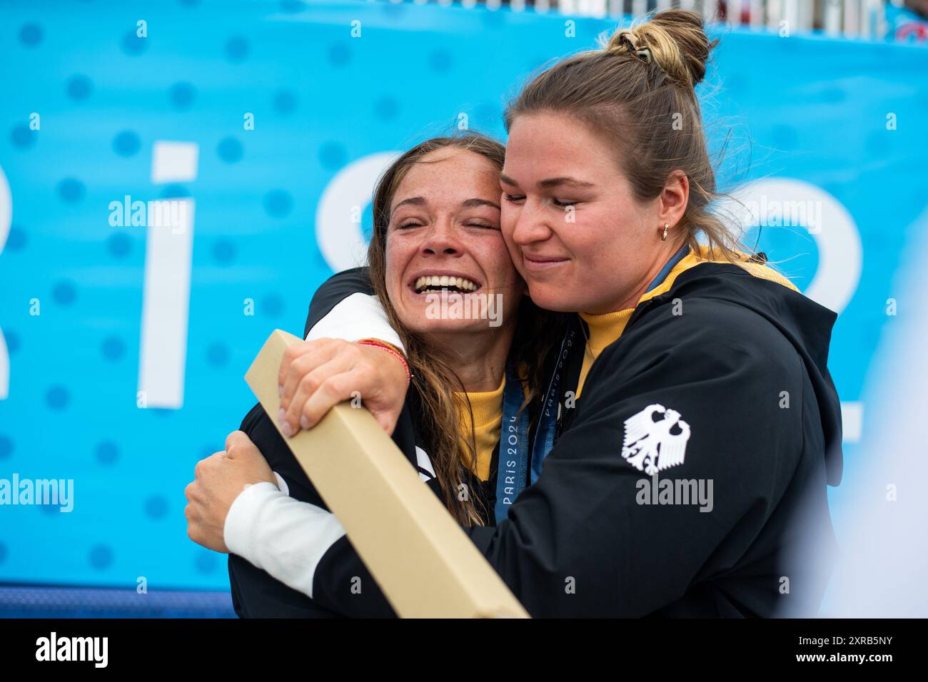 PASZEK Paulina, HAKE Jule Marie (Deutschland) jubeln ueber Platz 3 und ...
