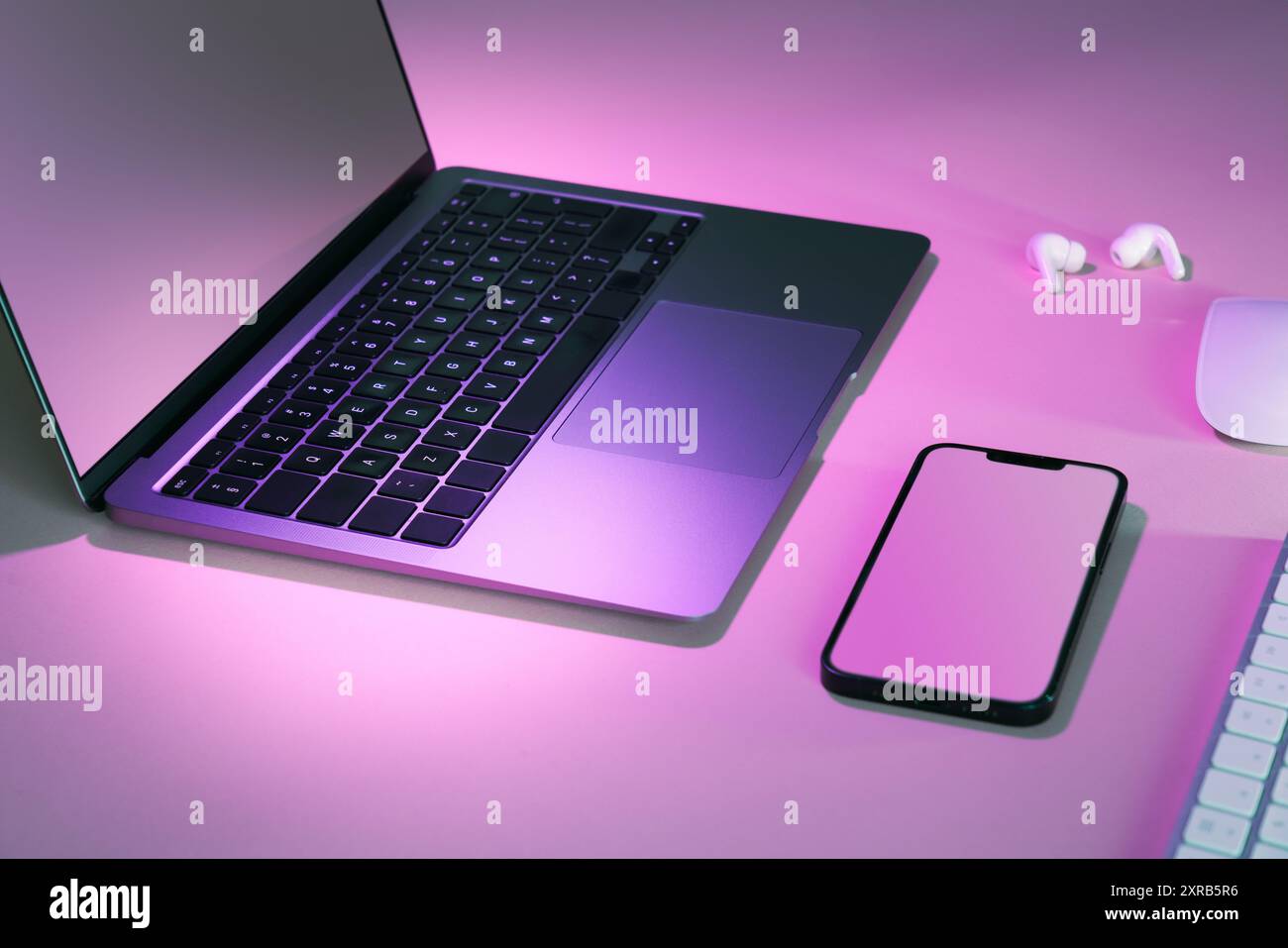 Laptop and smartpone. Blank screen mockup. Electronic office devices on ...