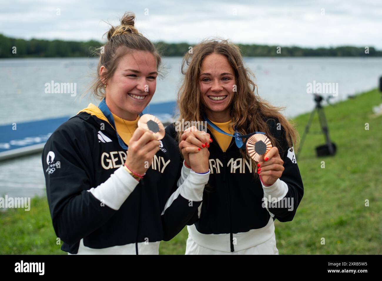 PASZEK Paulina, HAKE Jule Marie (Deutschland) jubeln ueber Platz 3 und ...