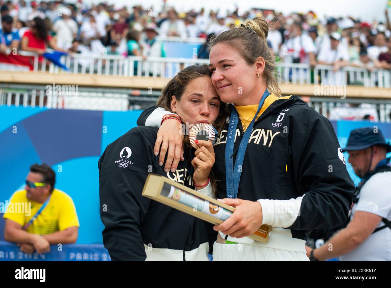 PASZEK Paulina, HAKE Jule Marie (Deutschland) jubeln ueber Platz 3 und ...
