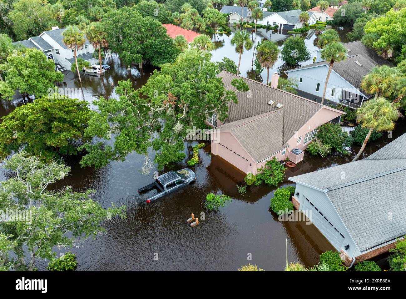 Hurricane Debby flooded homes and cars in residential community in ...