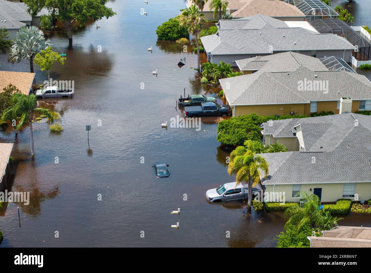 Hurricane Debby tropical rainstorm flooded residential homes and cars ...