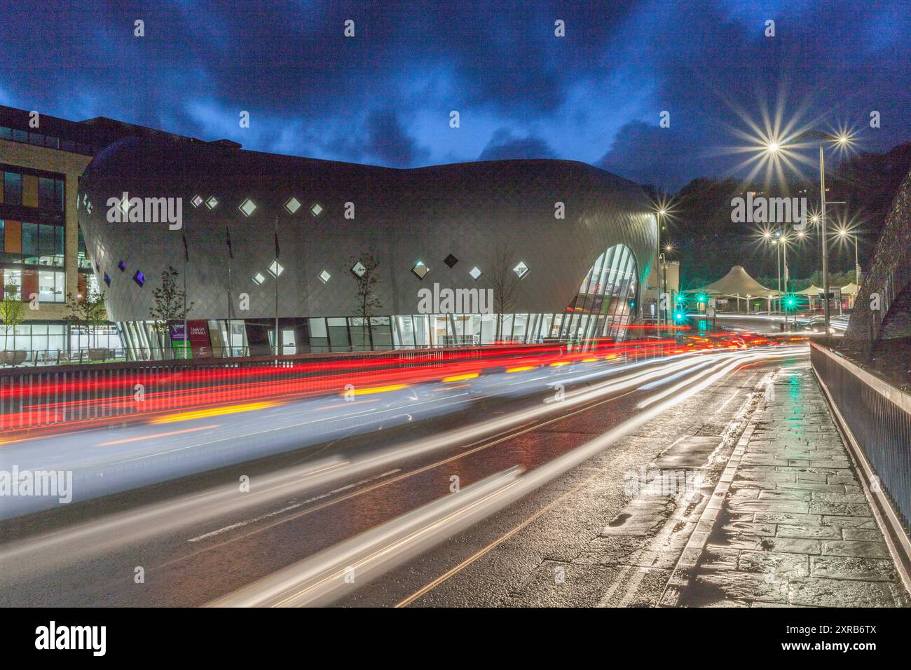 Pontypridd library at night hi-res stock photography and images - Alamy