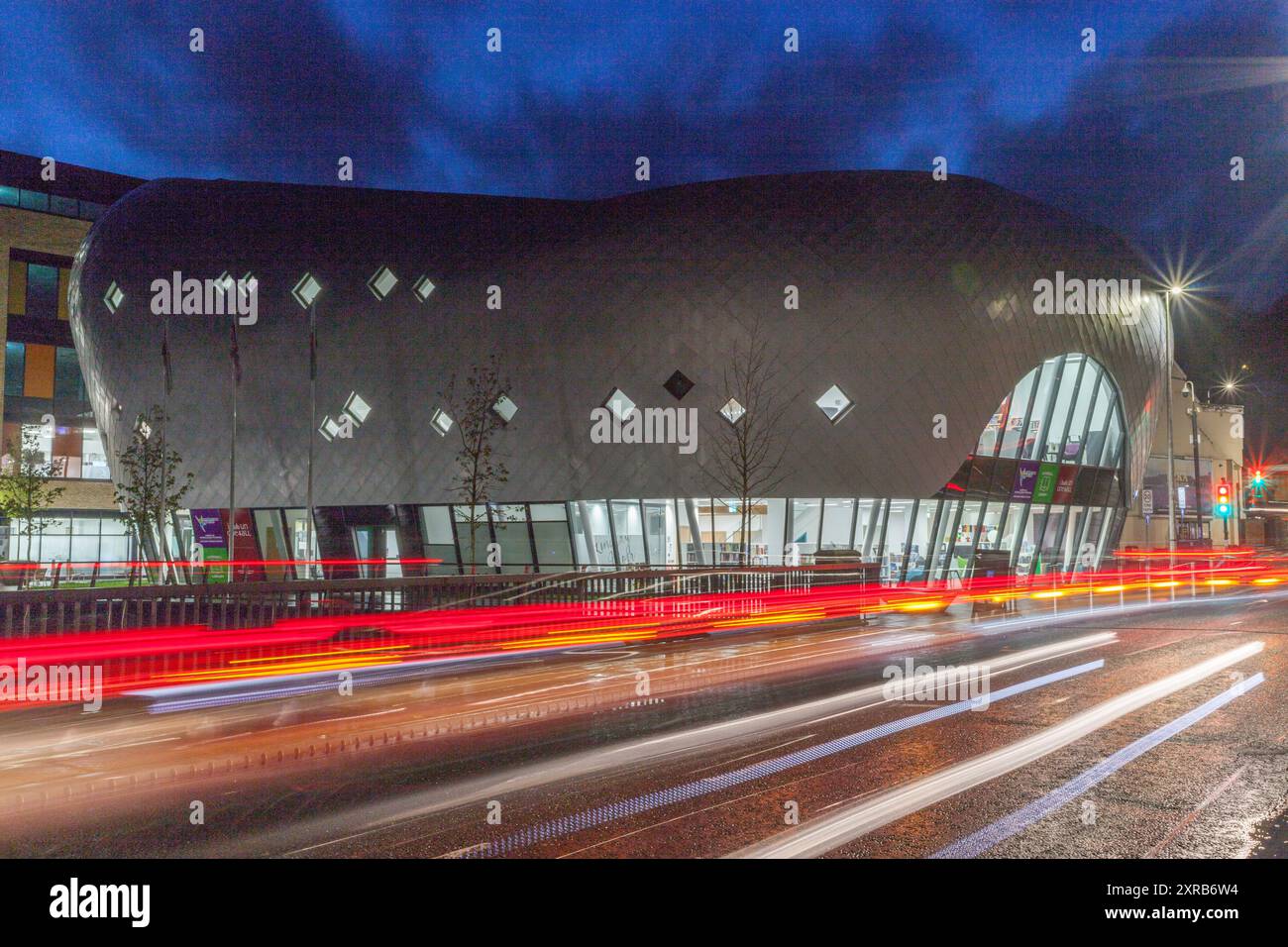 Pontypridd library at night hi-res stock photography and images - Alamy