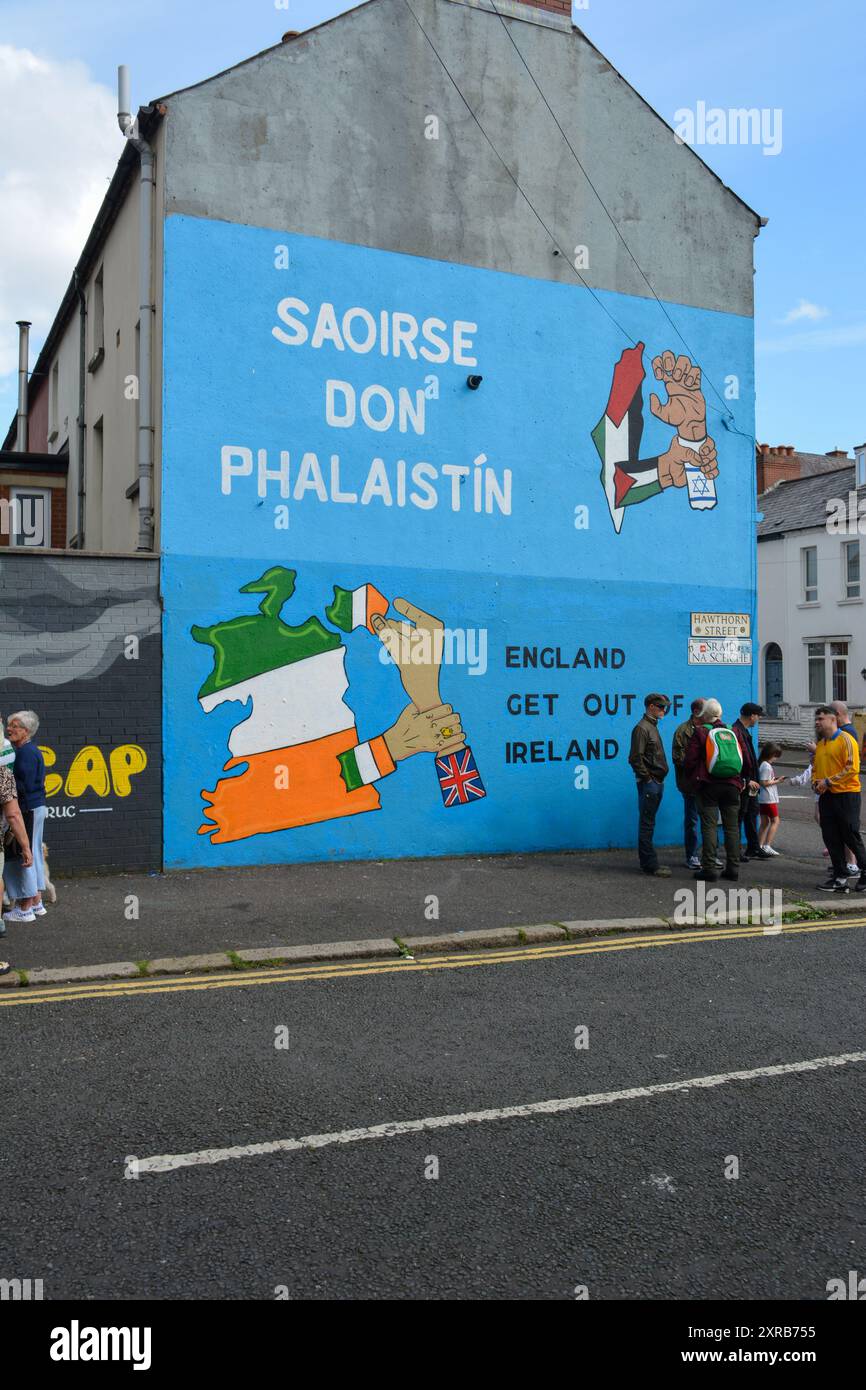 Kneecap mural hi-res stock photography and images - Alamy