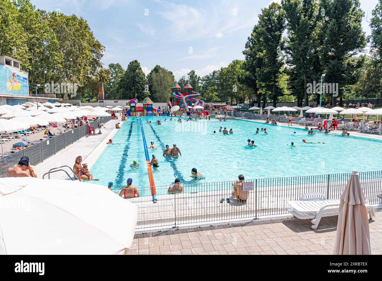 Piscina lapresse hi-res stock photography and images - Alamy