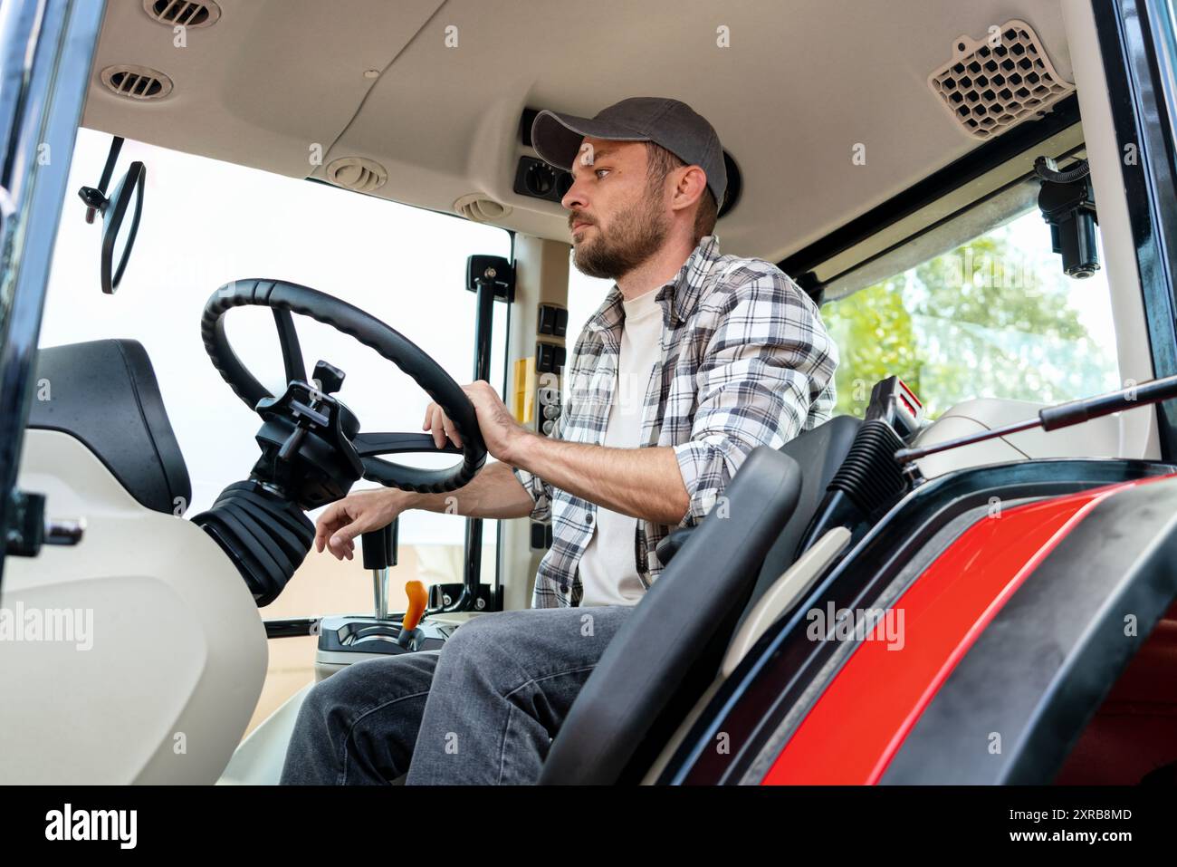 Young beautiful male construction hi-res stock photography and images ...
