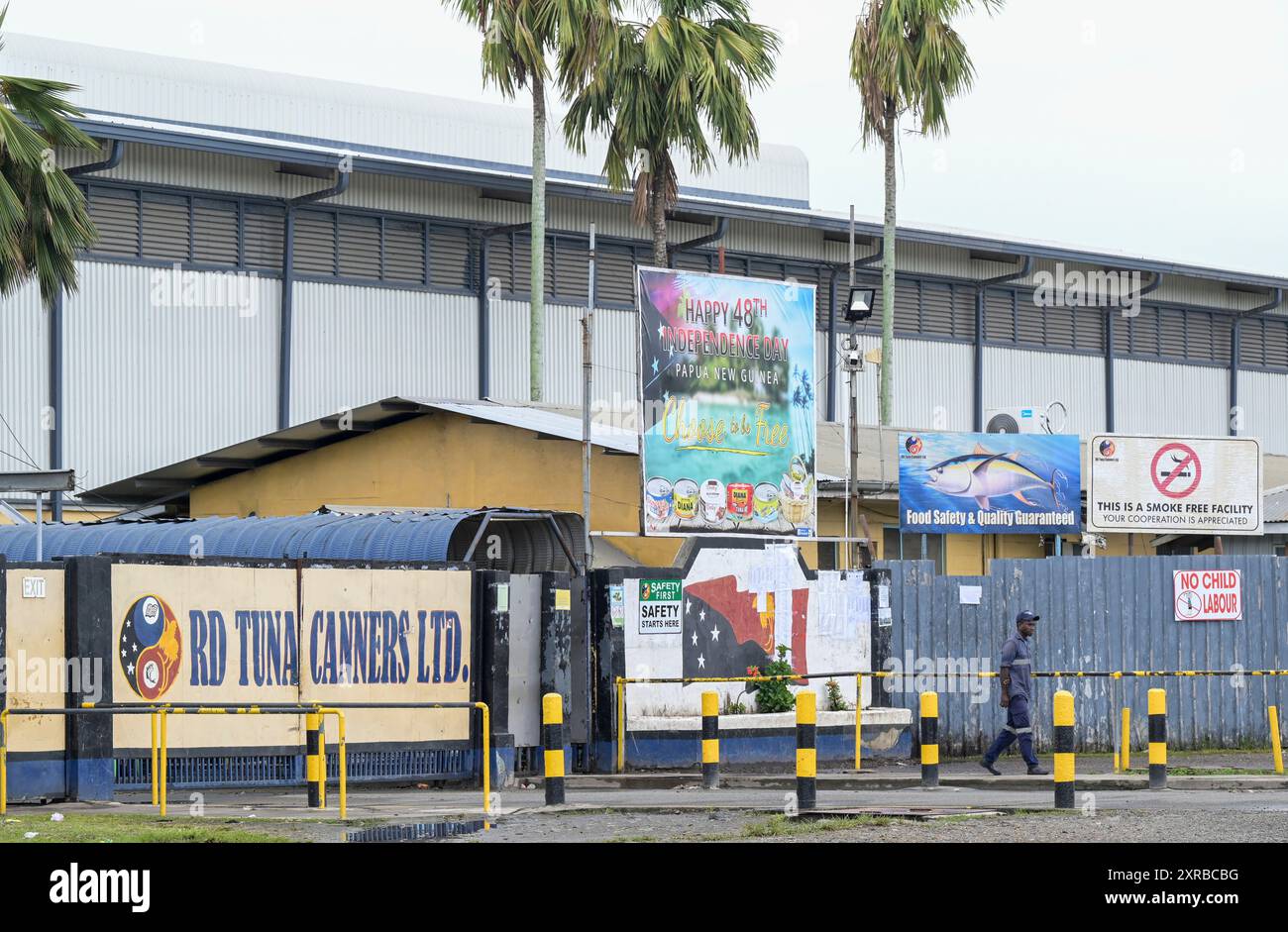 PAPUA NEW GUINEA, Madang, RD TUNA CANNERS Ltd, tuna canning factory for local market and export ...