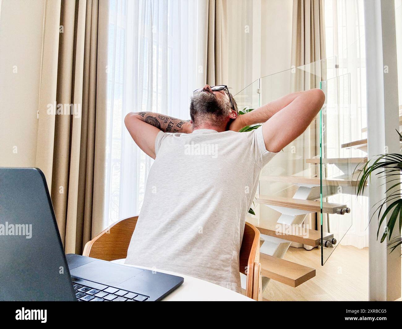 Bad hotel room hi-res stock photography and images - Alamy