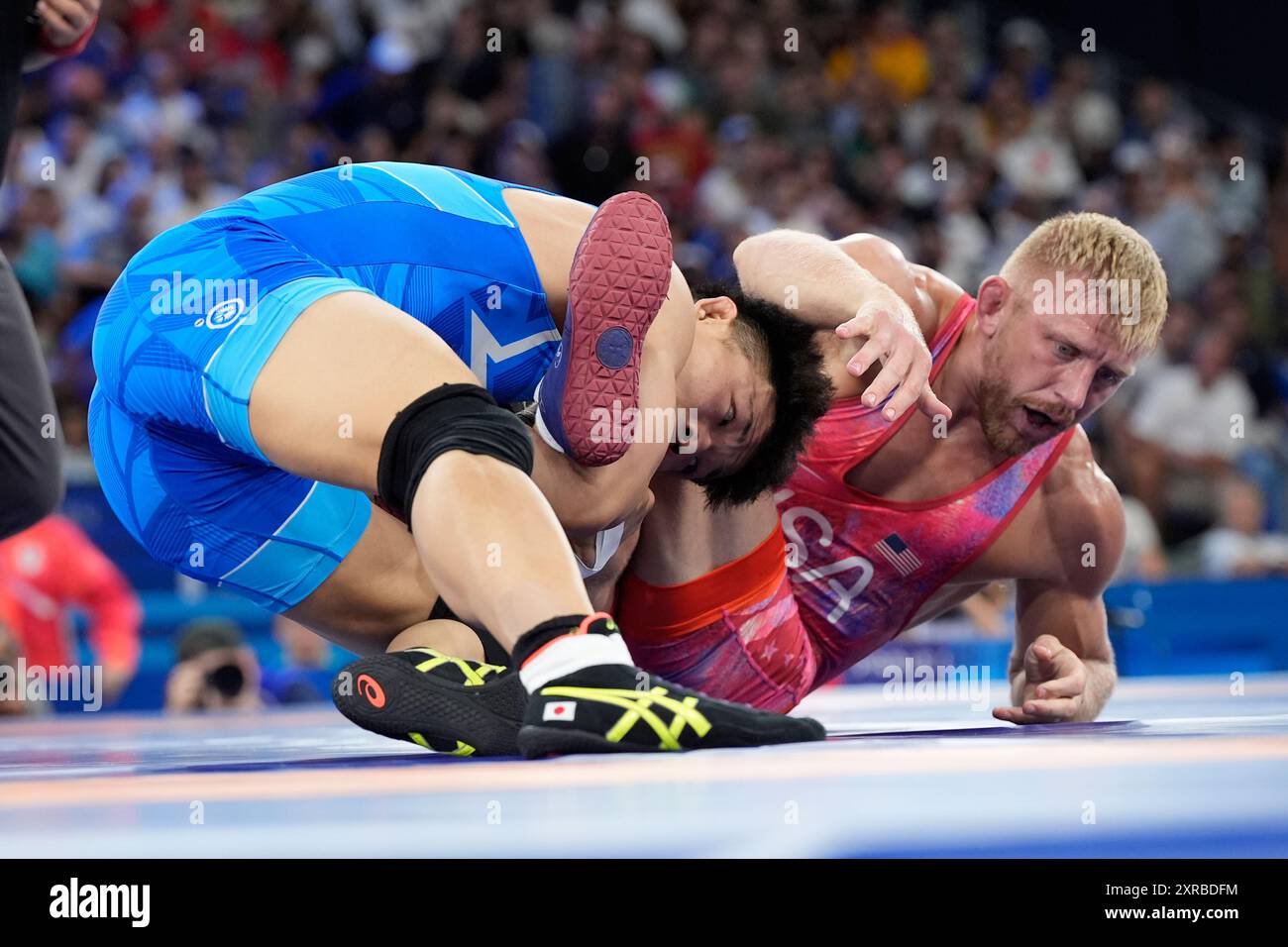 Kyle Douglas Dake, of the United States, and Japan's Daichi Takatani ...