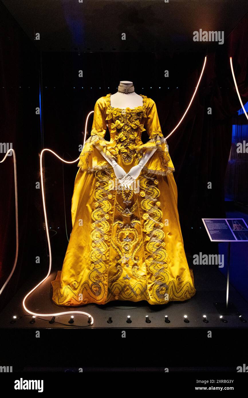 Yellow dress (2022) by Euro Co worn in the Bejeweled video, Taylor ...