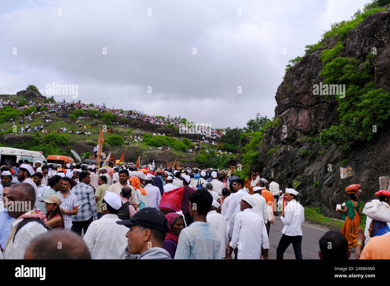 Pandharpur palkhi dive ghat pune hi-res stock photography and images ...