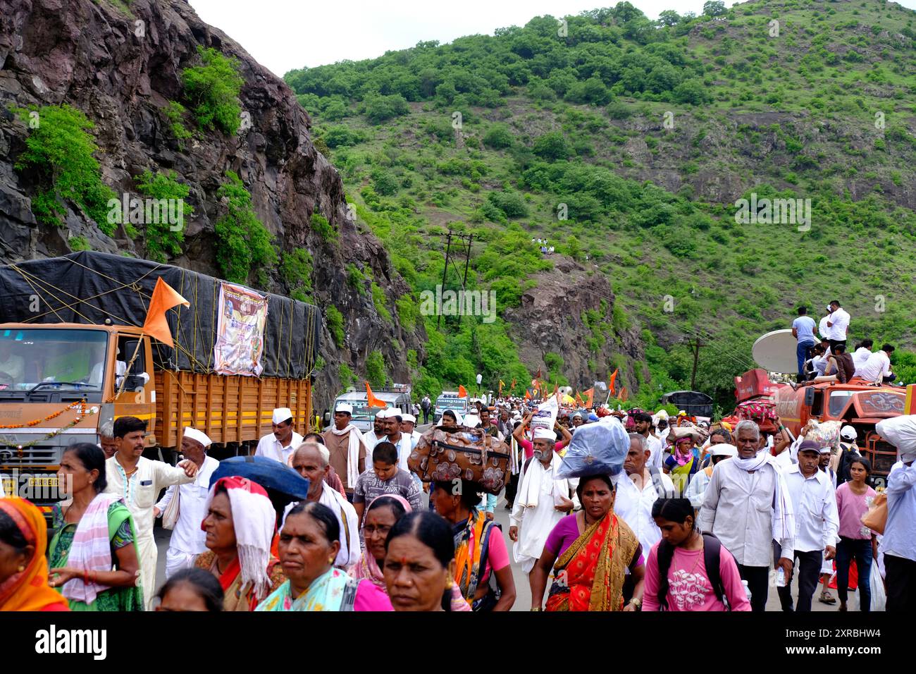 Pandharpur palkhi dive ghat pune hi-res stock photography and images ...