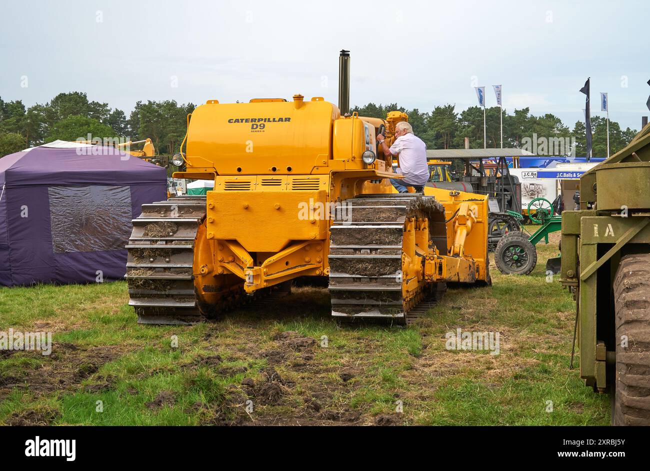 Large D9 Caterpillar bulldozer at the Cromford Steam Rally, Derbyshire ...