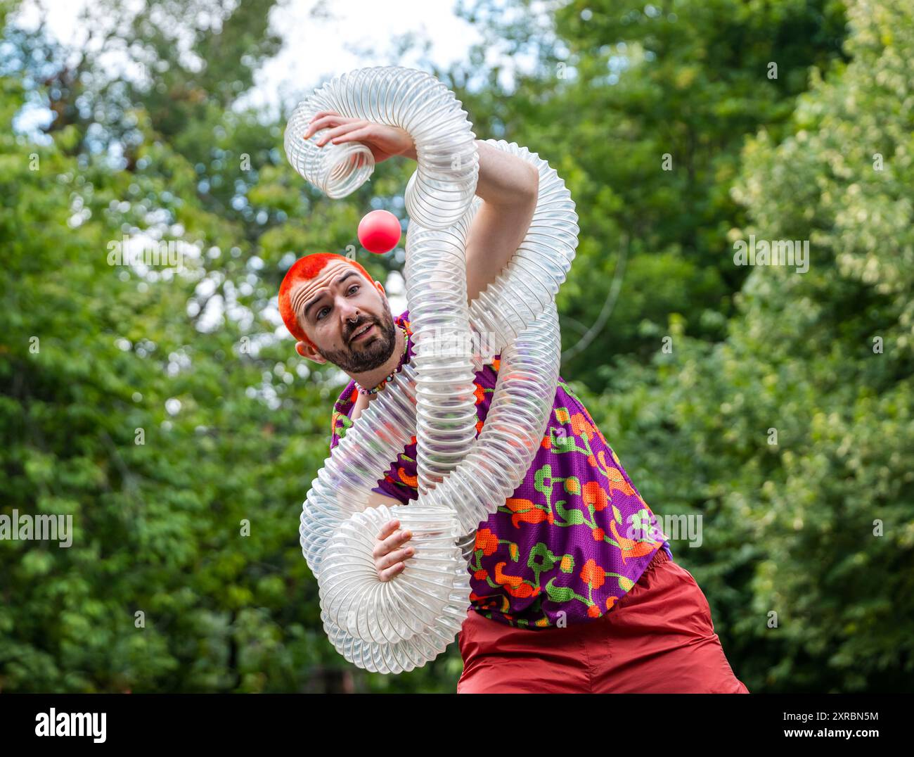 Entertainer and juggler Wes Peden rehearsing for his Edinburgh Festival ...