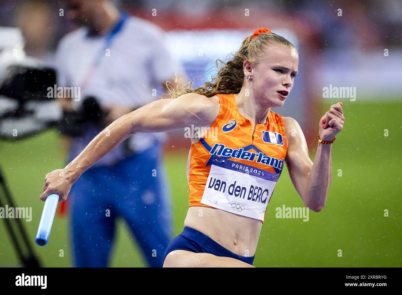 PARIS - Isabel van den Berg in action in the 4 x 100m relay during the ...