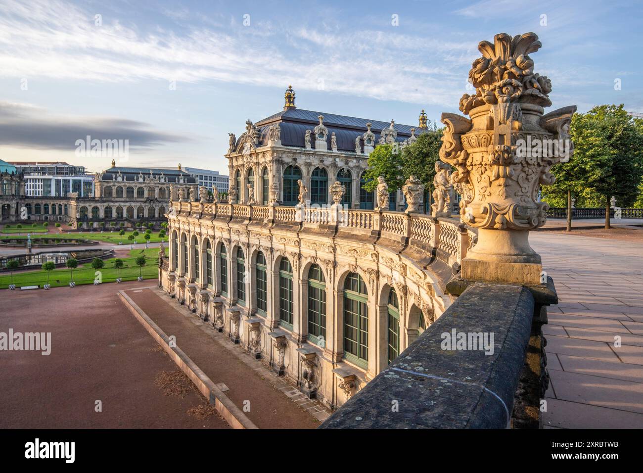 Baroque architecture hi-res stock photography and images - Alamy