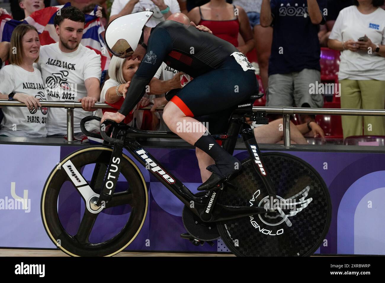 Jack Carlin of Britain celebrates winning the bronze medal of the men's ...
