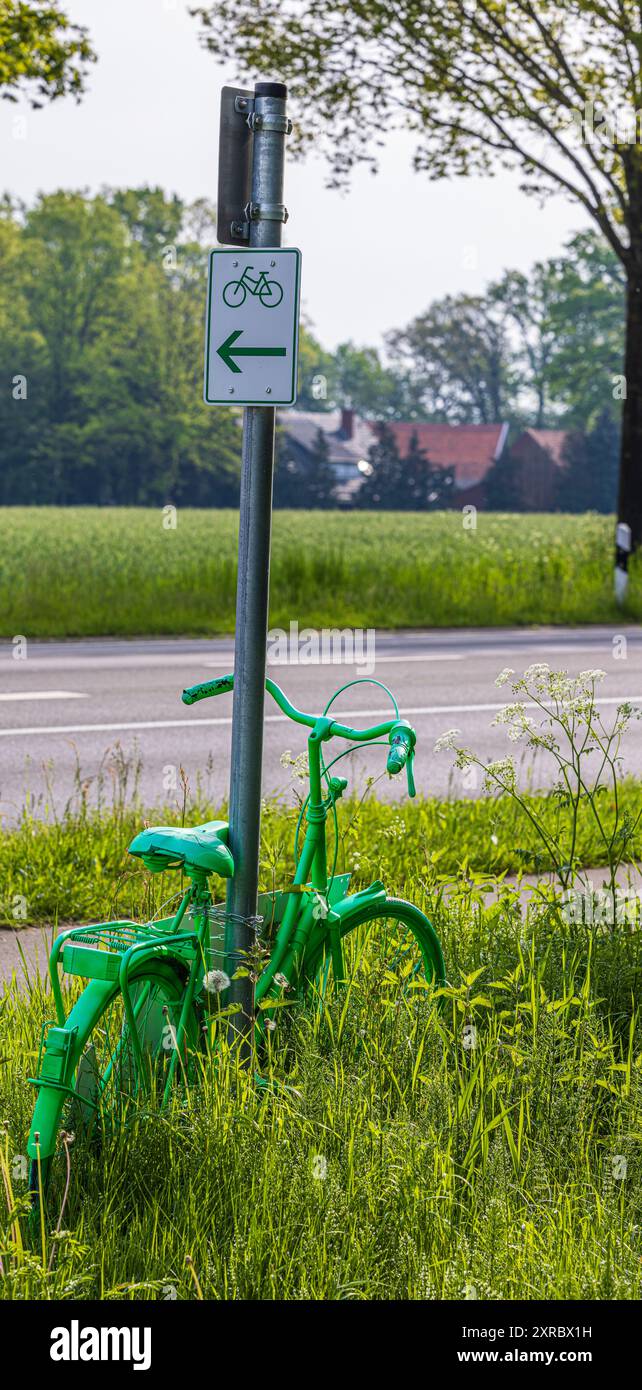 Cycle itinerary hi-res stock photography and images - Alamy