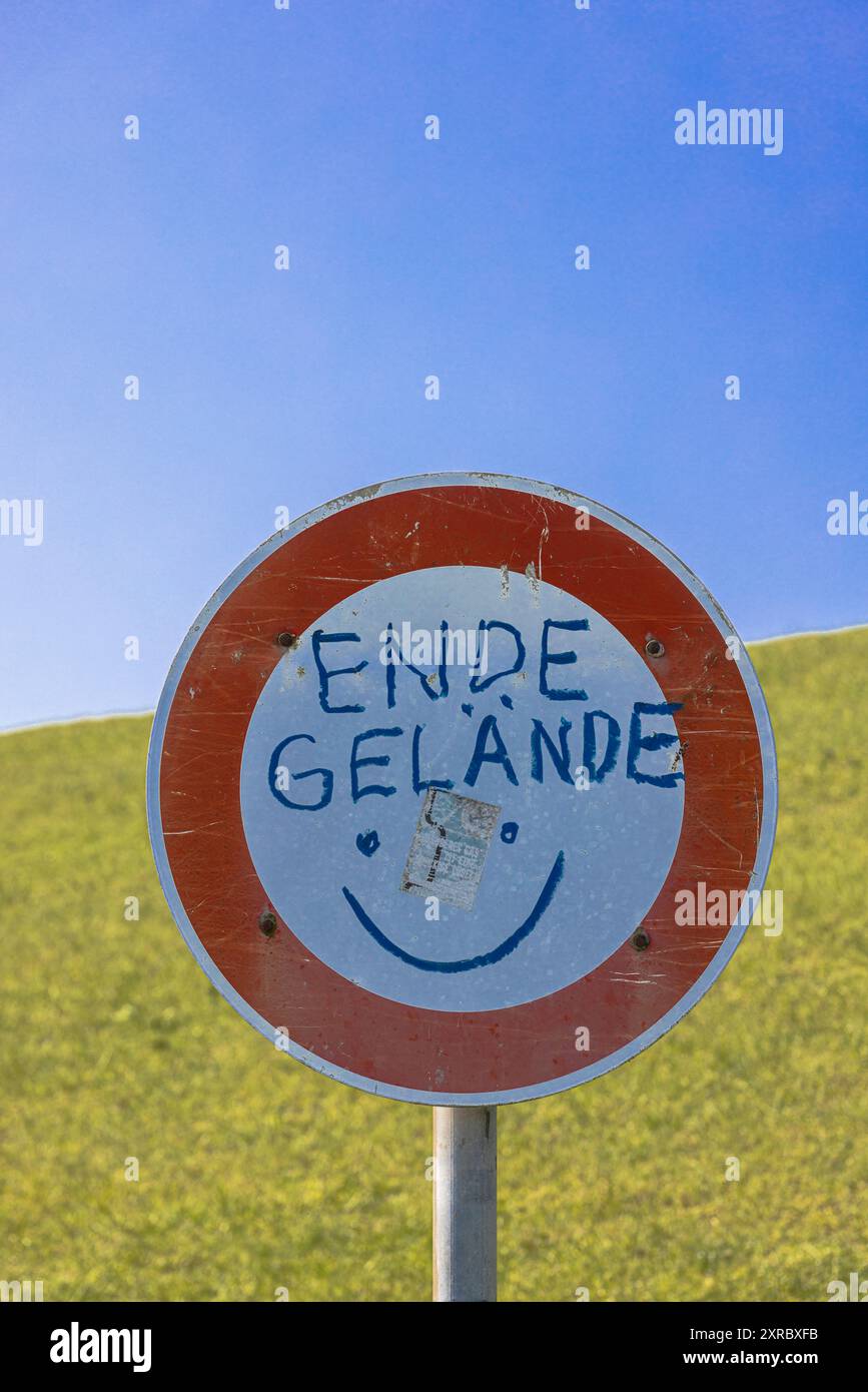 Traffic sign, prohibition for vehicles, inscription 'Ende Gelände' as a ...