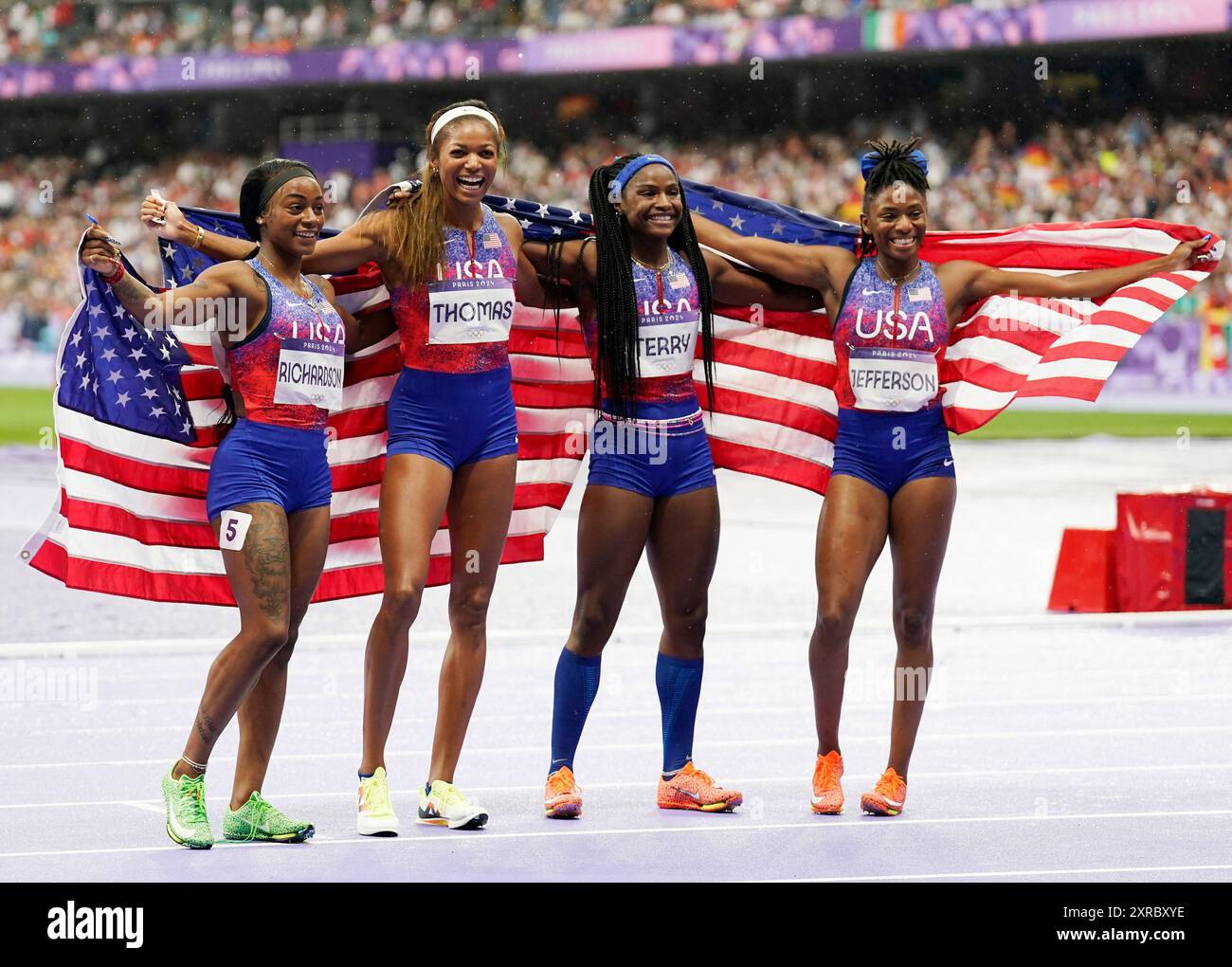Paris, France. 09th Aug, 2024. Members of Team USA celebrate after ...