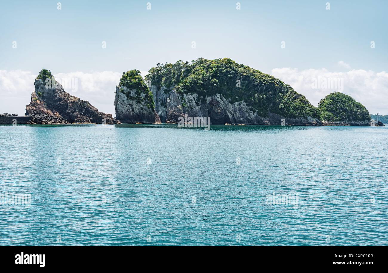 Dramatic karst limstone in the coast of Pacific Ocean in Nachikatsuura ...