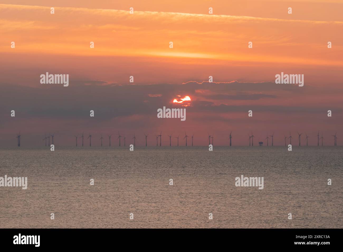 England, Kent, Broadstairs, Stone Bay, Sunrise over the English Channel ...