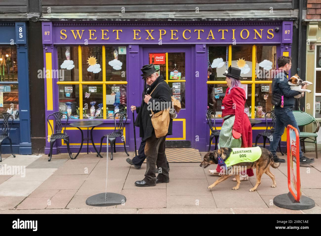 England, Kent, Rochester, Dickens Festival, People dressed in Victorian ...
