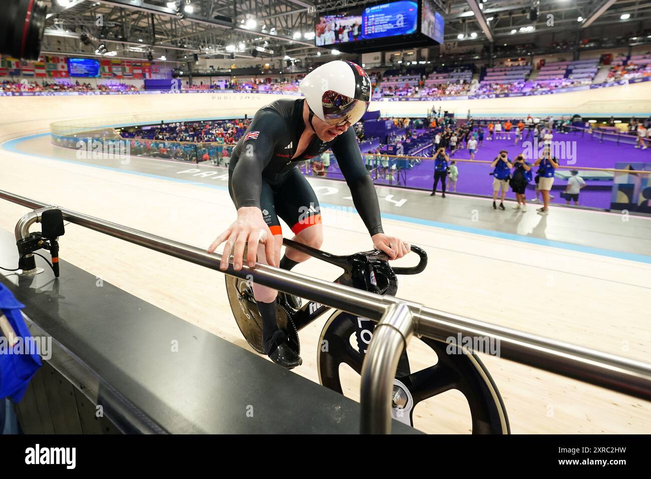 Great Britain's Jack Carlin celebrates winning bronze in the Men's ...