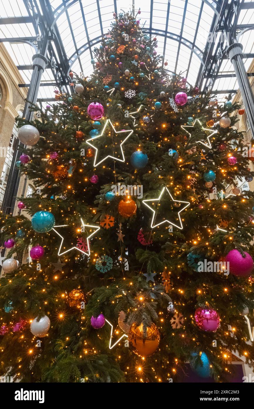 England, London, Southwark, Hays Galleria, Christmas Tree Stock Photo ...