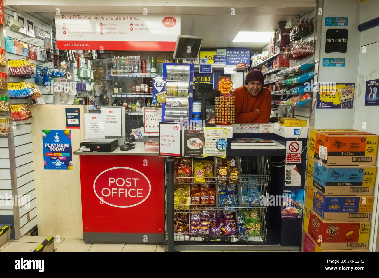 Post office england inside hi-res stock photography and images - Alamy