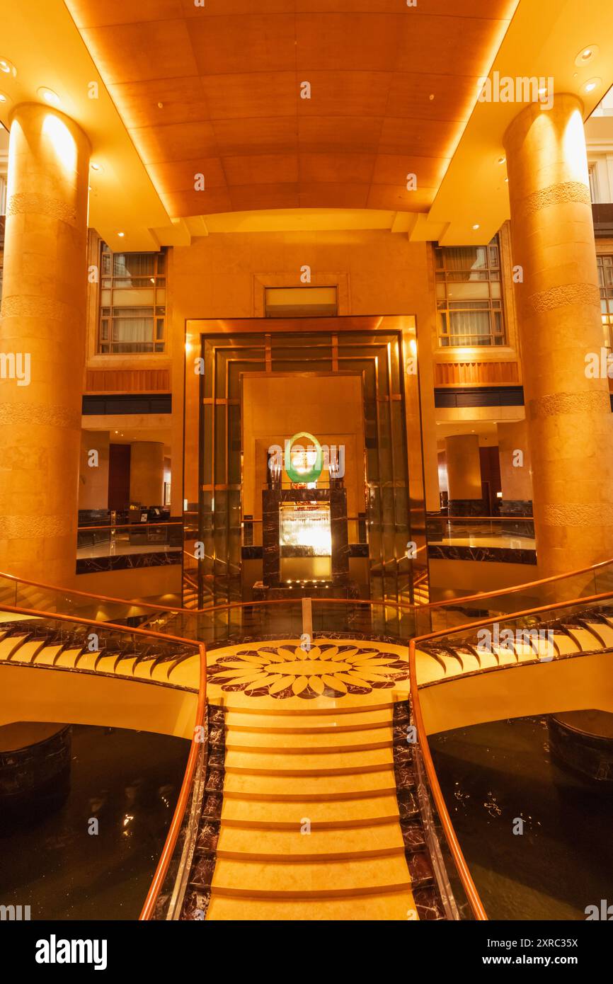 Fullerton hotel singapore lobby hi-res stock photography and images - Alamy