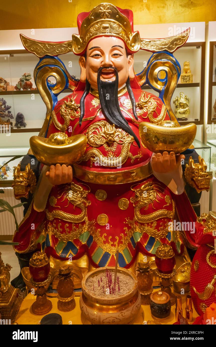 Asia, Singapore, Chinatown, God of Wealth Statue Stock Photo - Alamy