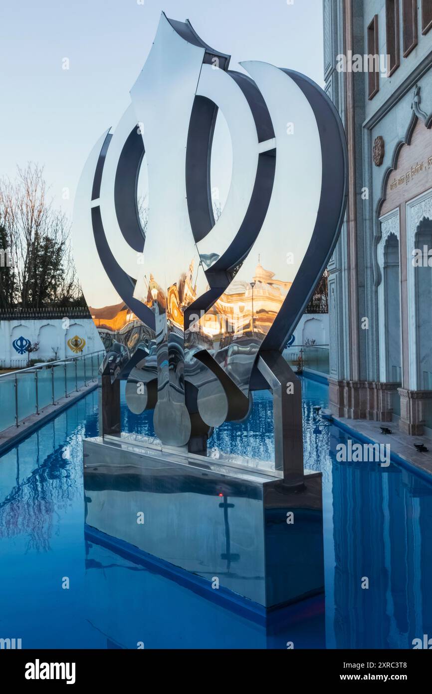 England, Kent, Gravesend, The Guru Nanak Darbar Gurdwara, Khanda Statue ...