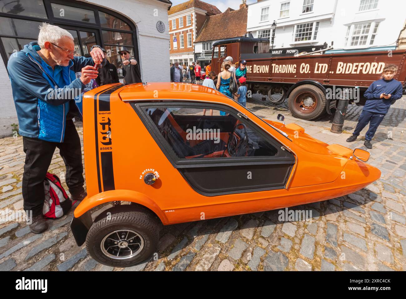 Bug car hi-res stock photography and images - Alamy