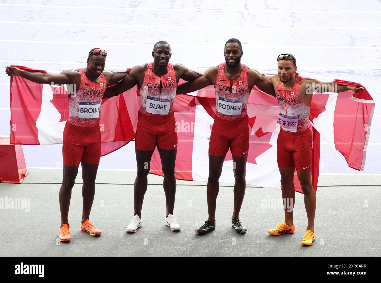 Paris, France. 09th Aug, 2024. Members of Team Canada pose for pictures ...