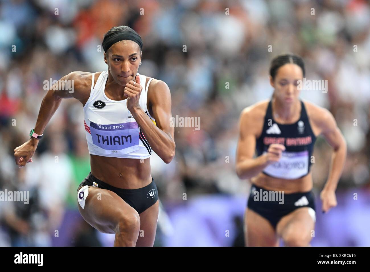 Women heptathlon 800 meters hi-res stock photography and images - Alamy